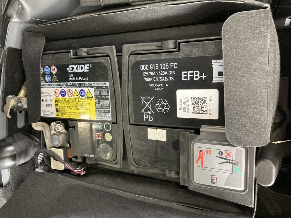【VWアルテオン(3H7)のバッテリー交換まとめ！】費用やおすすめ、交換方法やリセット手順