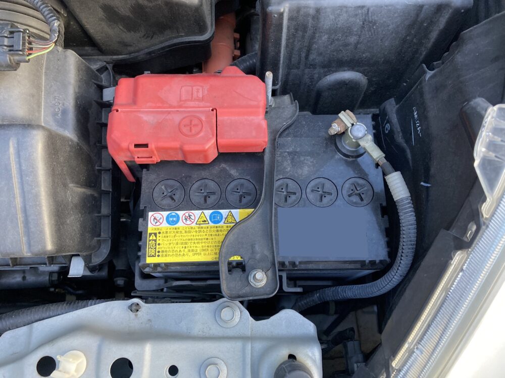 【インサイト(ZE2/3)のバッテリー交換まとめ！】費用やおすすめ、交換方法やリセット手順